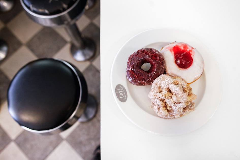 Peter Pan Donut & Pastry Shop | New York City