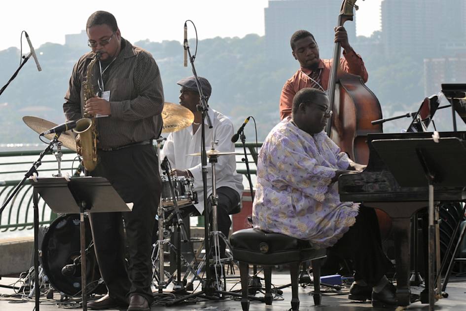 Queens Jazz Trail Concert: Bryan Carrott Quintet