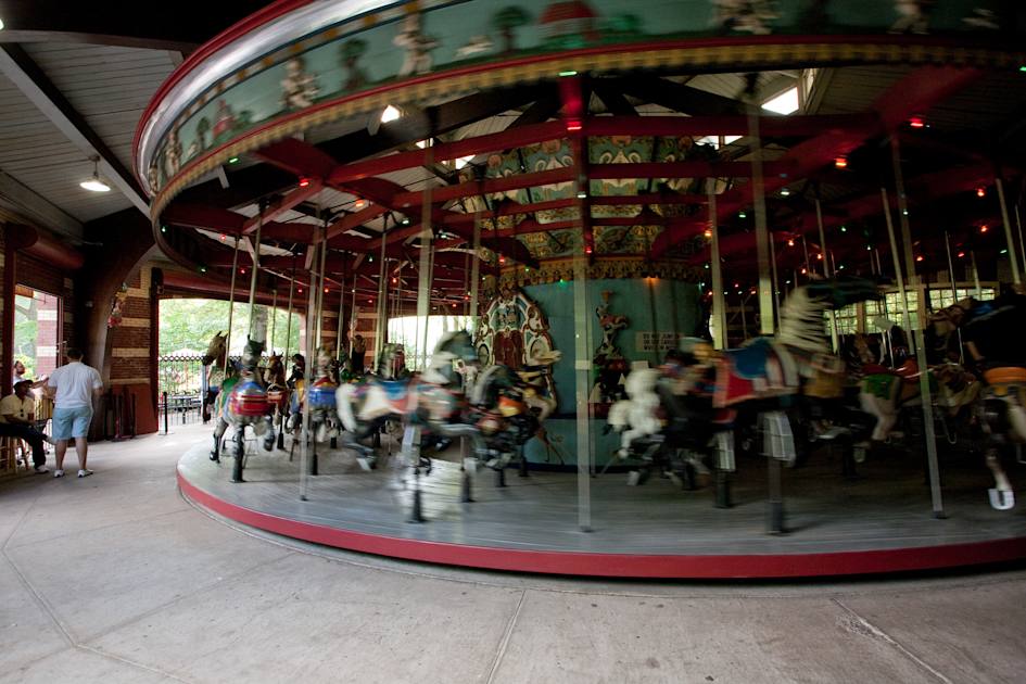 Friedsam Memorial Carousel | Manhattan | Outdoors & Recreation
