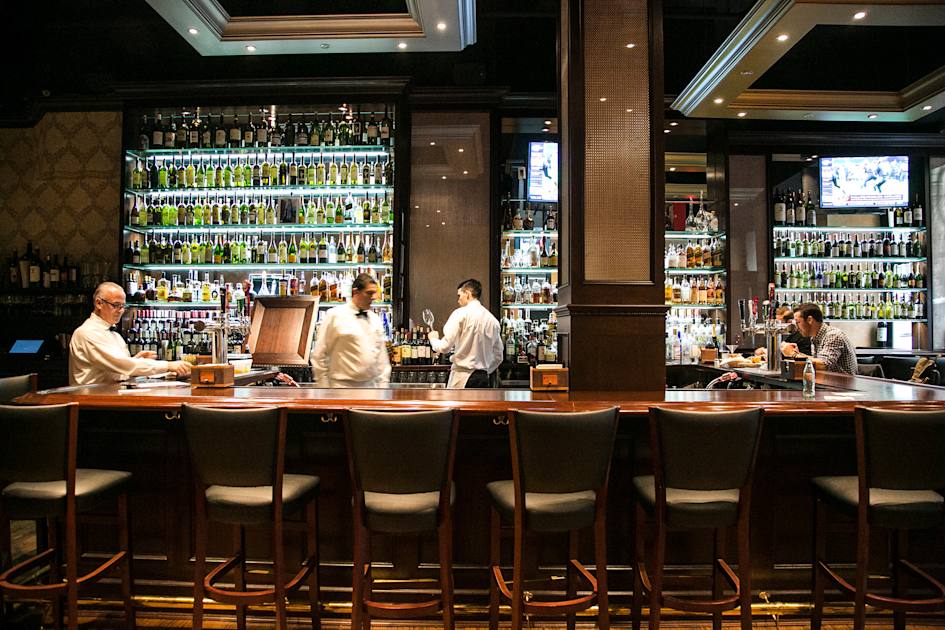 Rocco Steakhouse | Restaurants