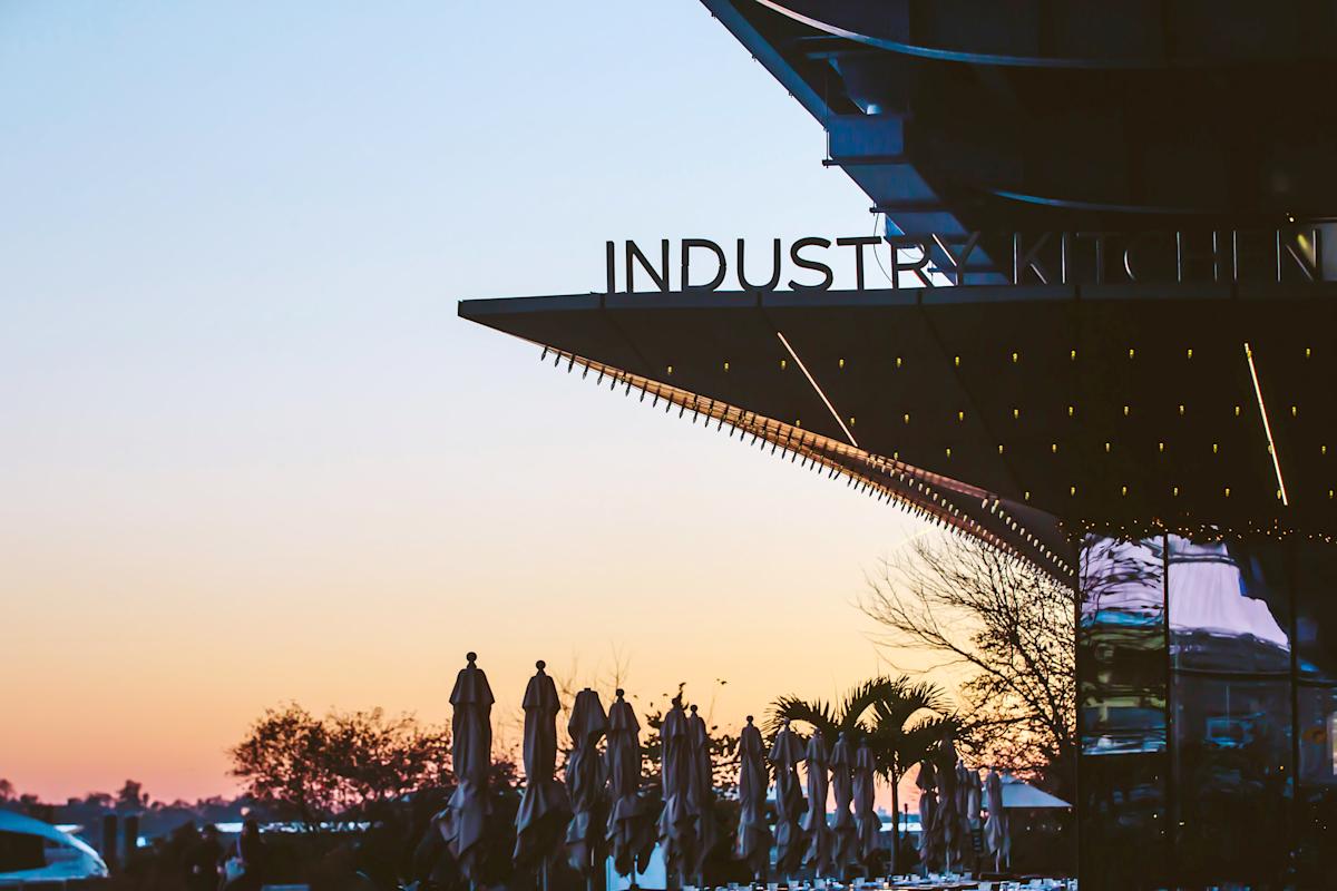 Industry Kitchen | Lower Manhattan restaurant | NYCtourism.com | NYC ...