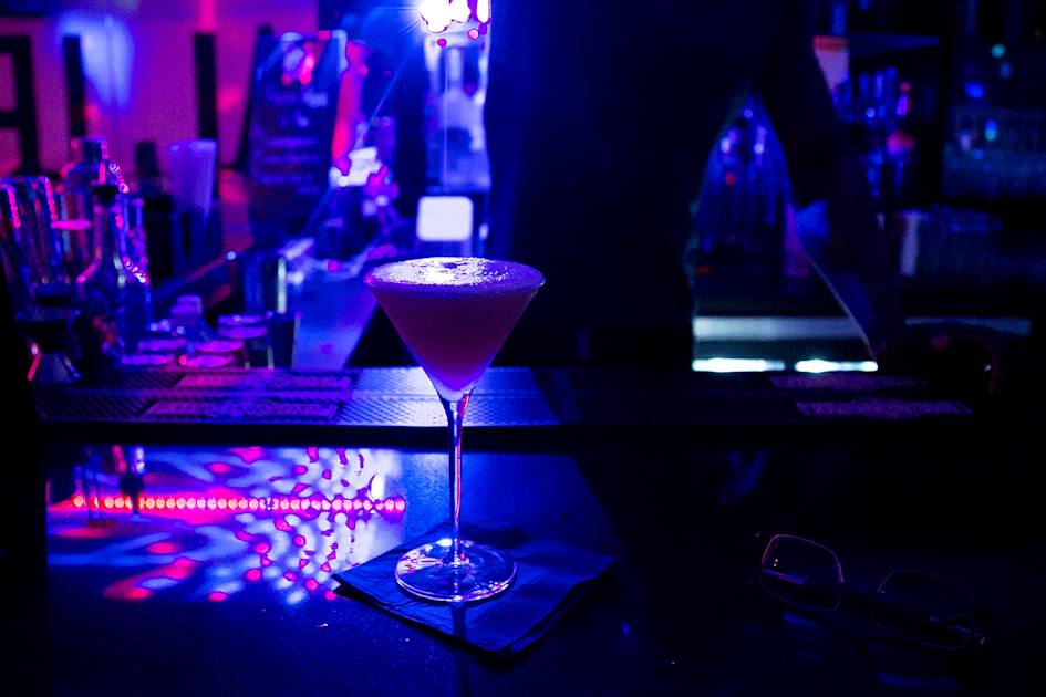 Alibi Lounge | Nightlife