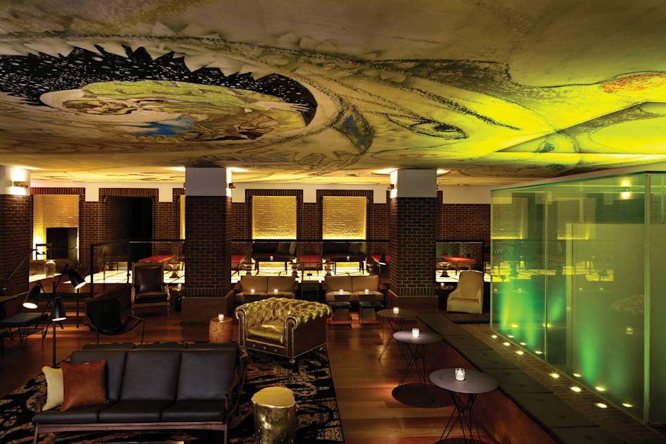 Henry, A Liquor Bar | Nightlife