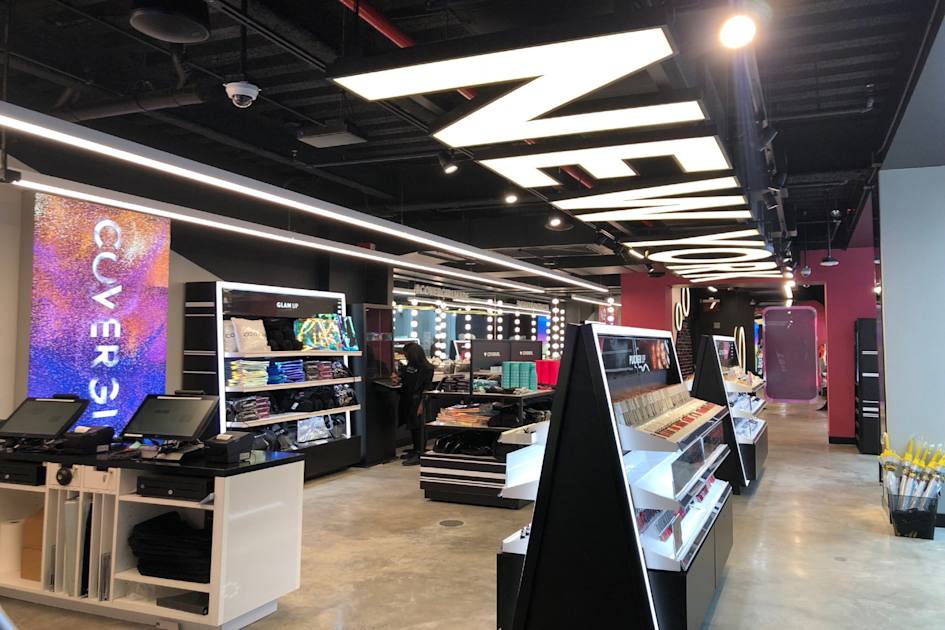Covergirl Store | Retail | Manhattan