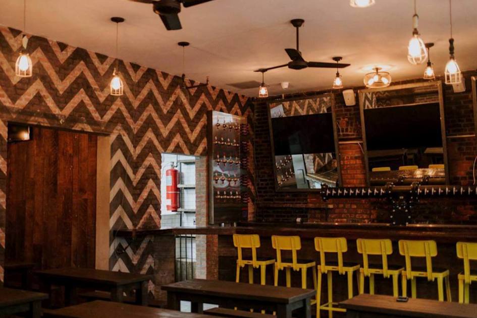 Clinton Hall - Bronx | Williamsburg beer garden | NYCtourism.com