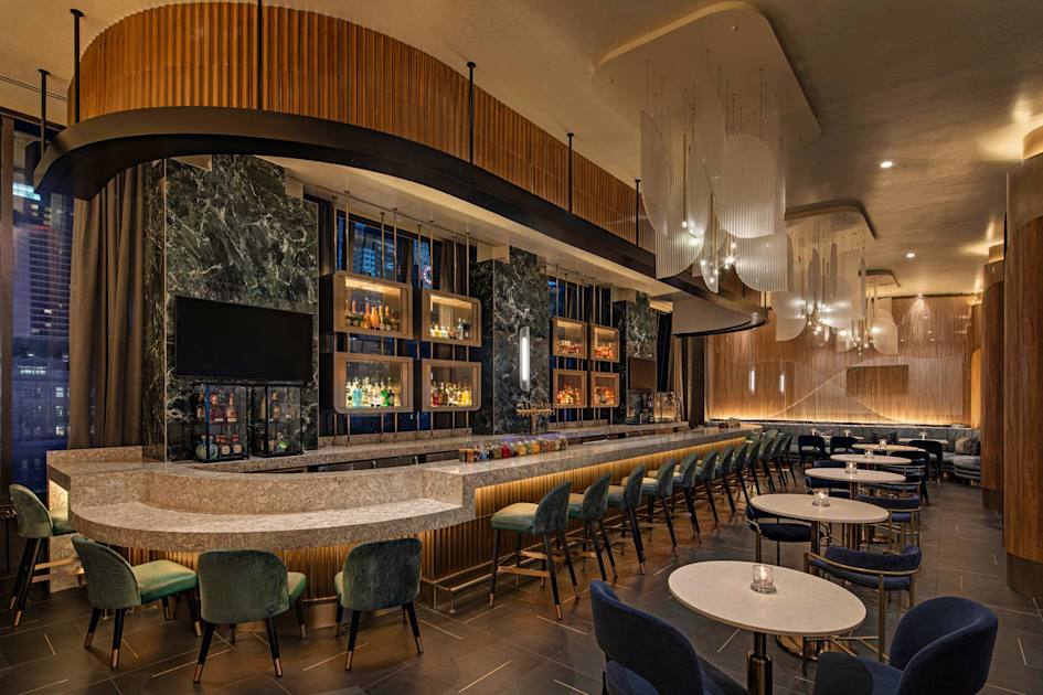 Pinnacle Bar & Lounge | Vida nocturna en Times Square