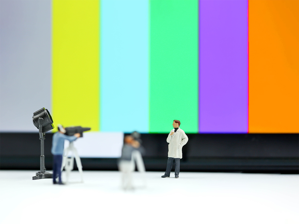 4 Pros and Cons of Webinar Training