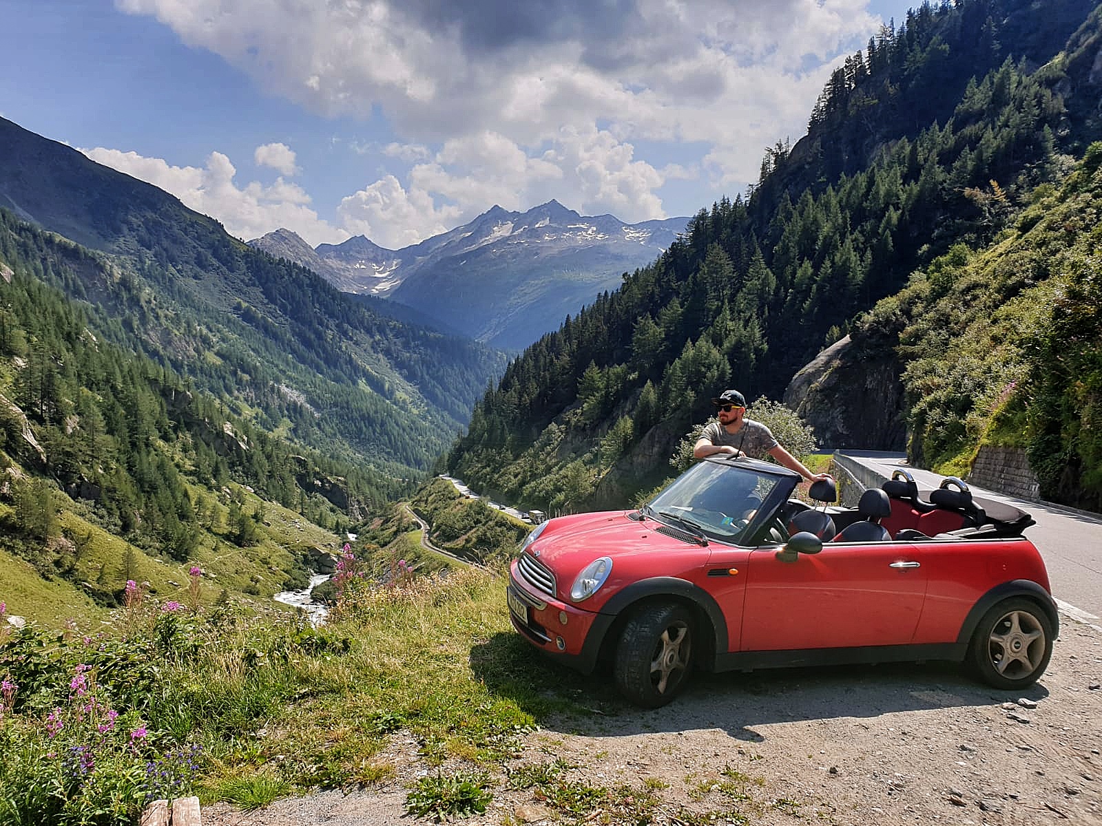 Die Eisgrotte im Rhonegletscher - HelloApplepie