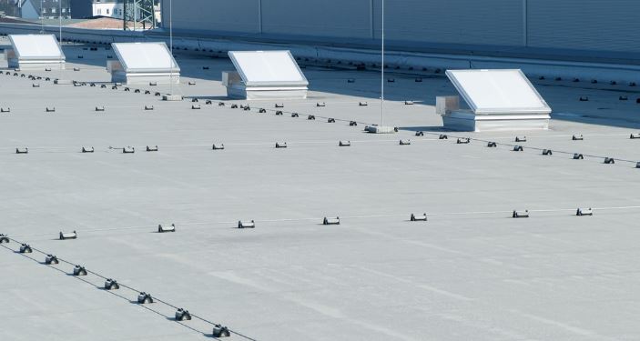 Lámina TPO EverGuard® Extreme para cubierta plana | BMI España