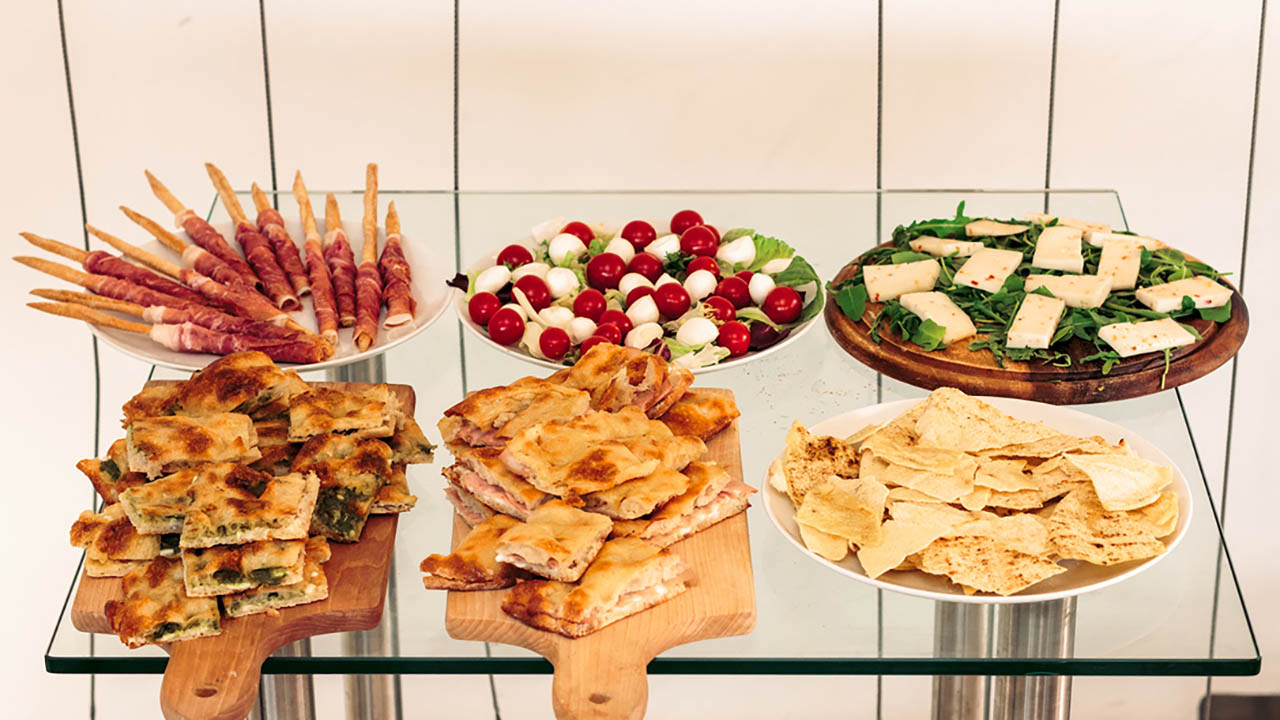 Rome Cooking Class: Pasta Making, Eating & Wine Drinking | Take Walks Rome