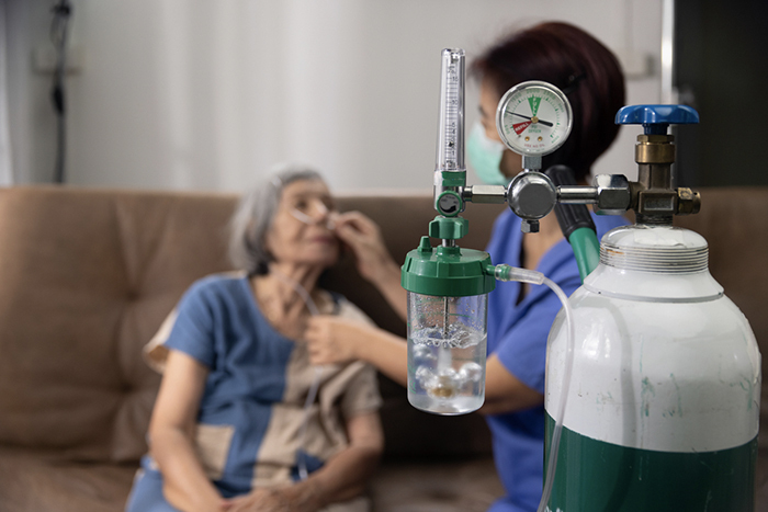 Does Original Medicare cover oxygen equipment? | SelectQuote