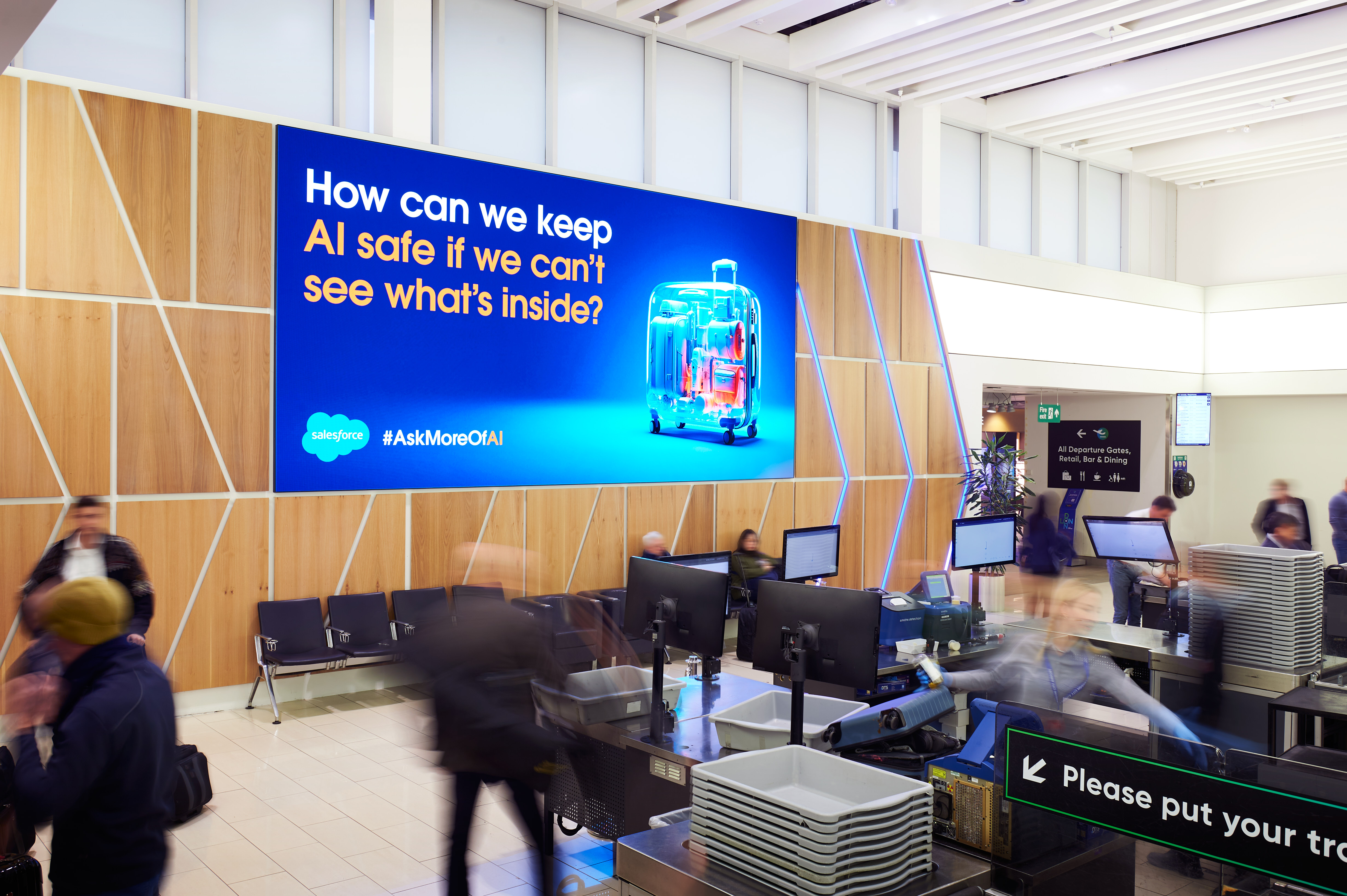 London City Airport | Security Area Digital Screen