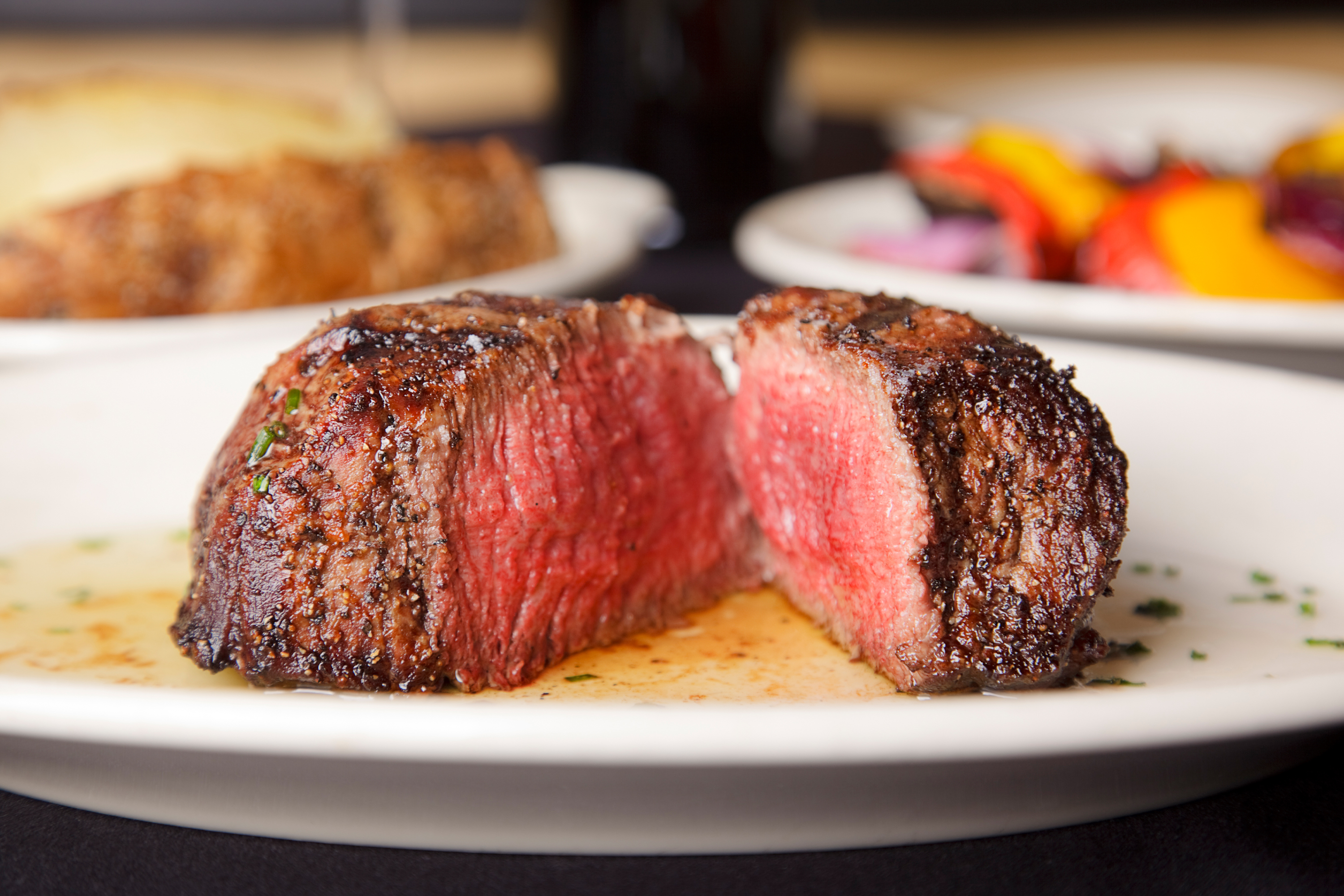 US Dietary Guidelines Committee Calls for More Water, Less Red Meat