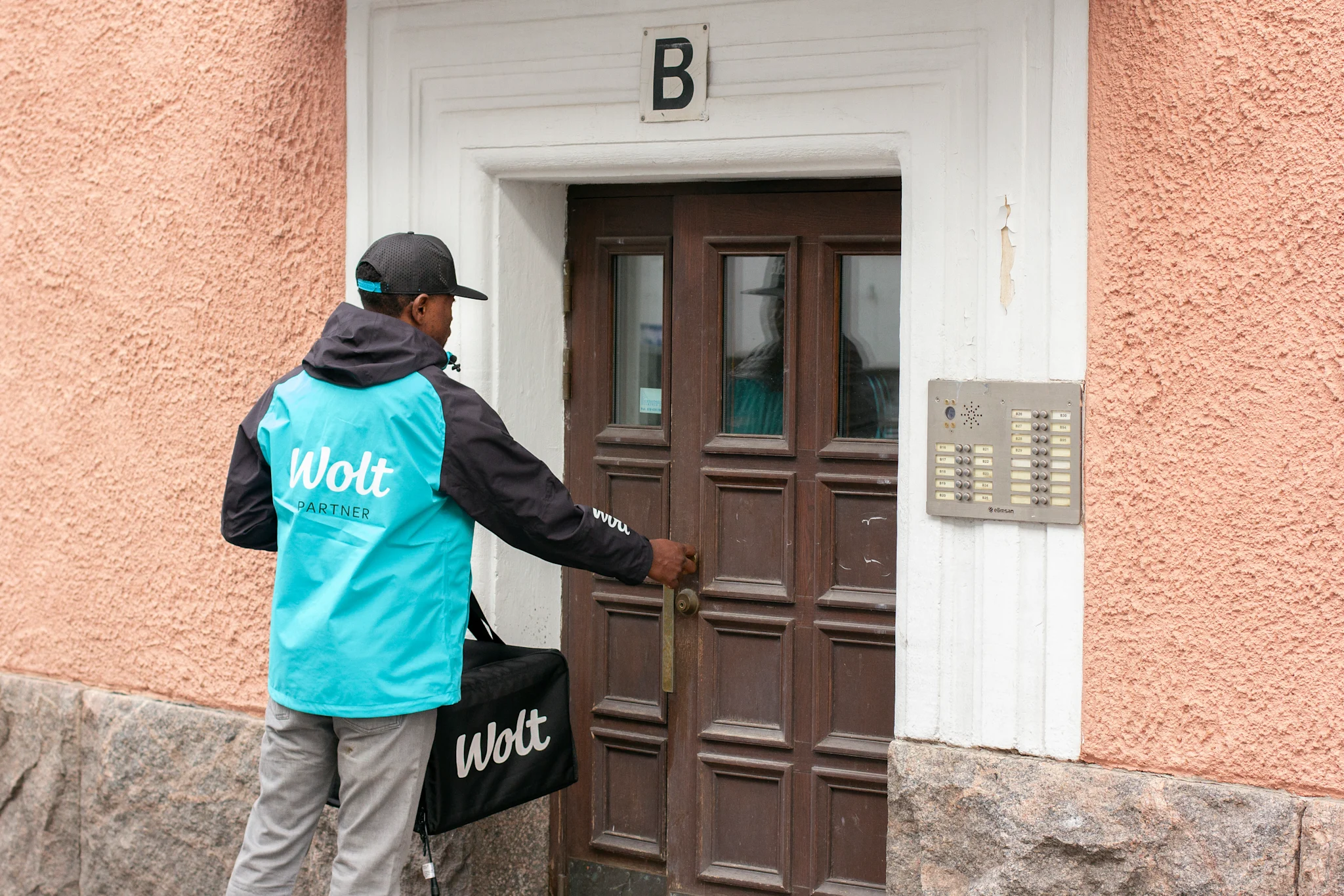 Bli en kurirpartner - Wolt (Sverige)