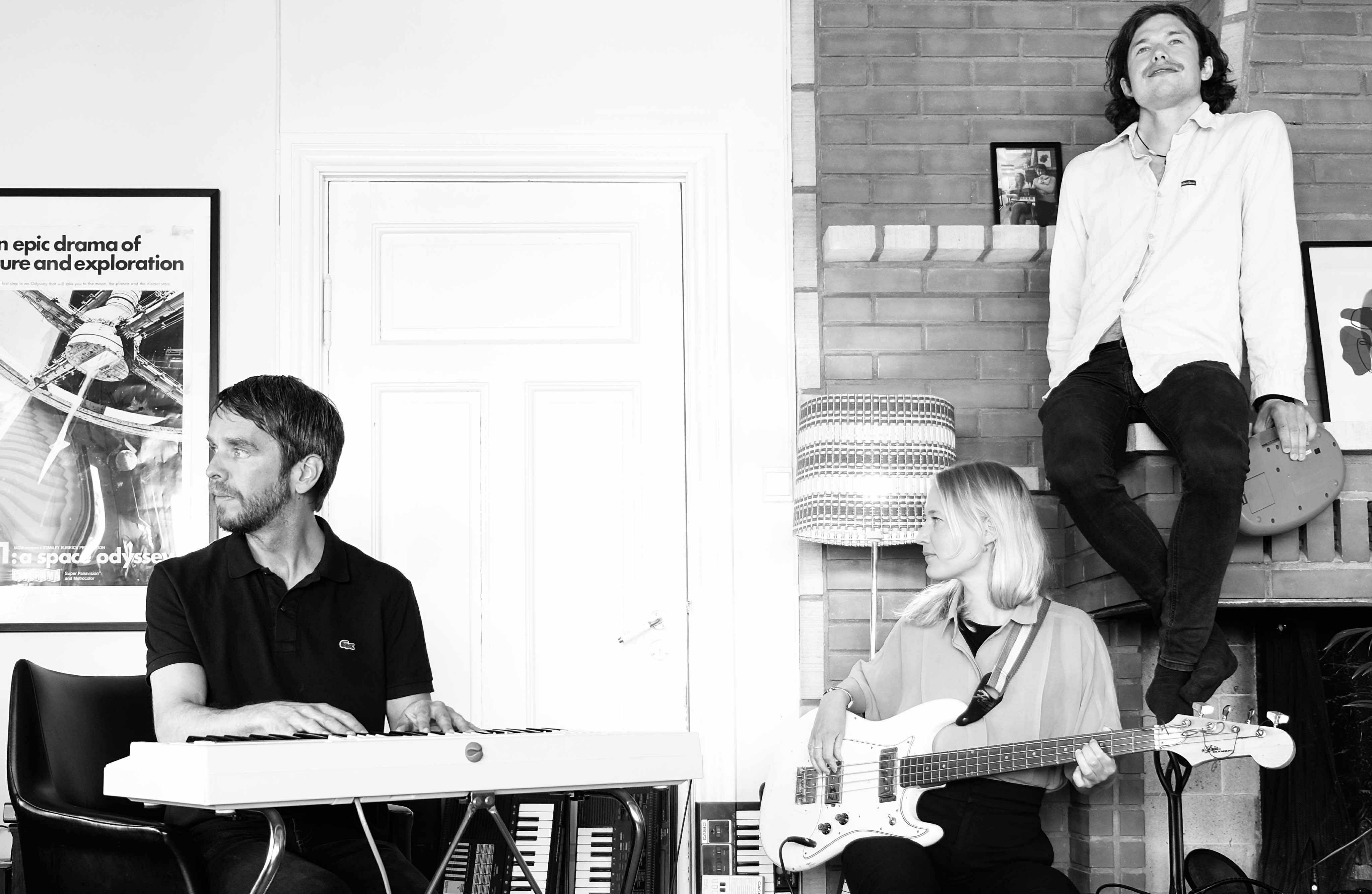 Twirlies: ‘Think That I'm In Love’ | Today's Top Tune | KCRW