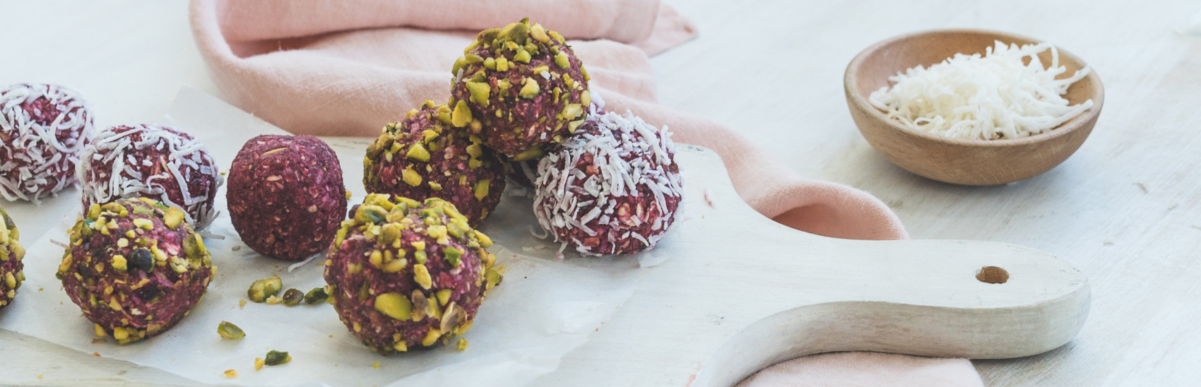 THESE BEETROOT BLISS BALLS ARE THE PERFECT SNACK