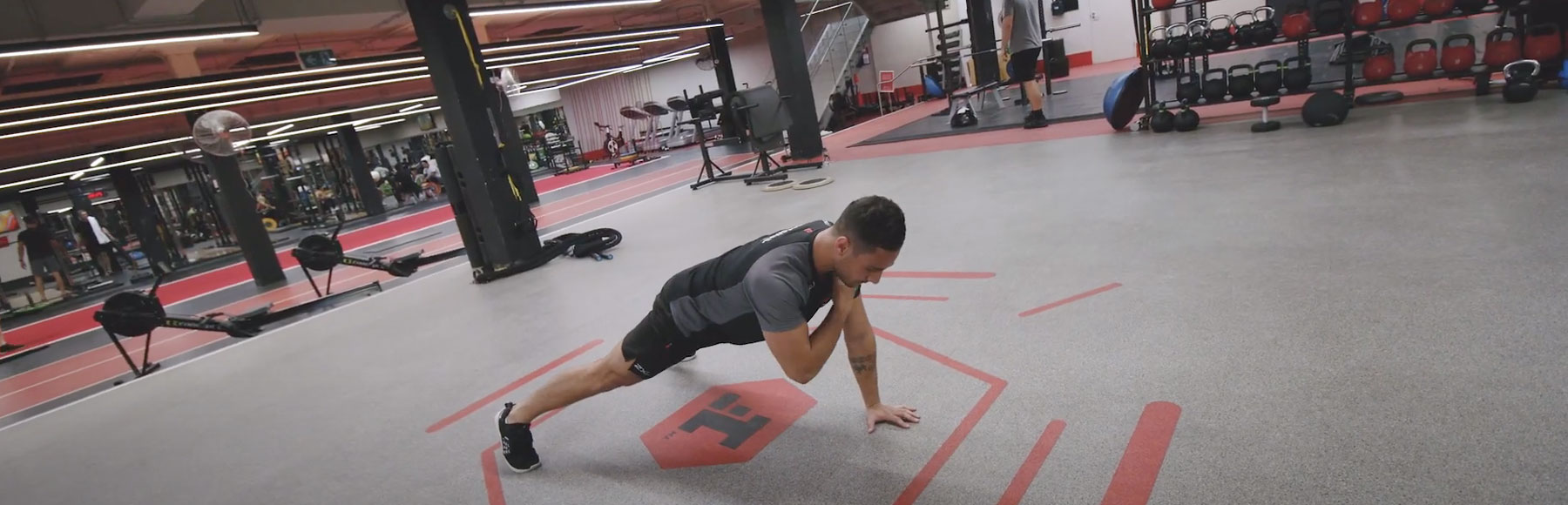 GAIN SUPERMAN STRENGTH WITH THIS BEGINNER'S WORKOUT