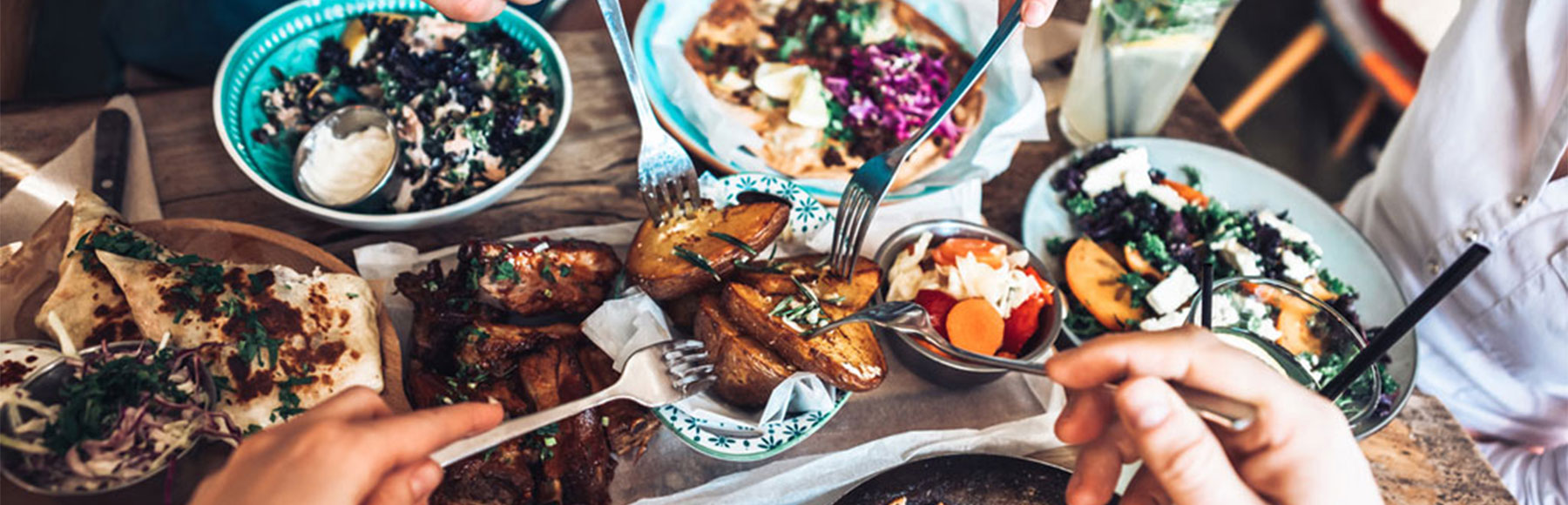 YOUR NUTRITIONIST-APPROVED GUIDE TO EATING OUT AND STAYING SLIM