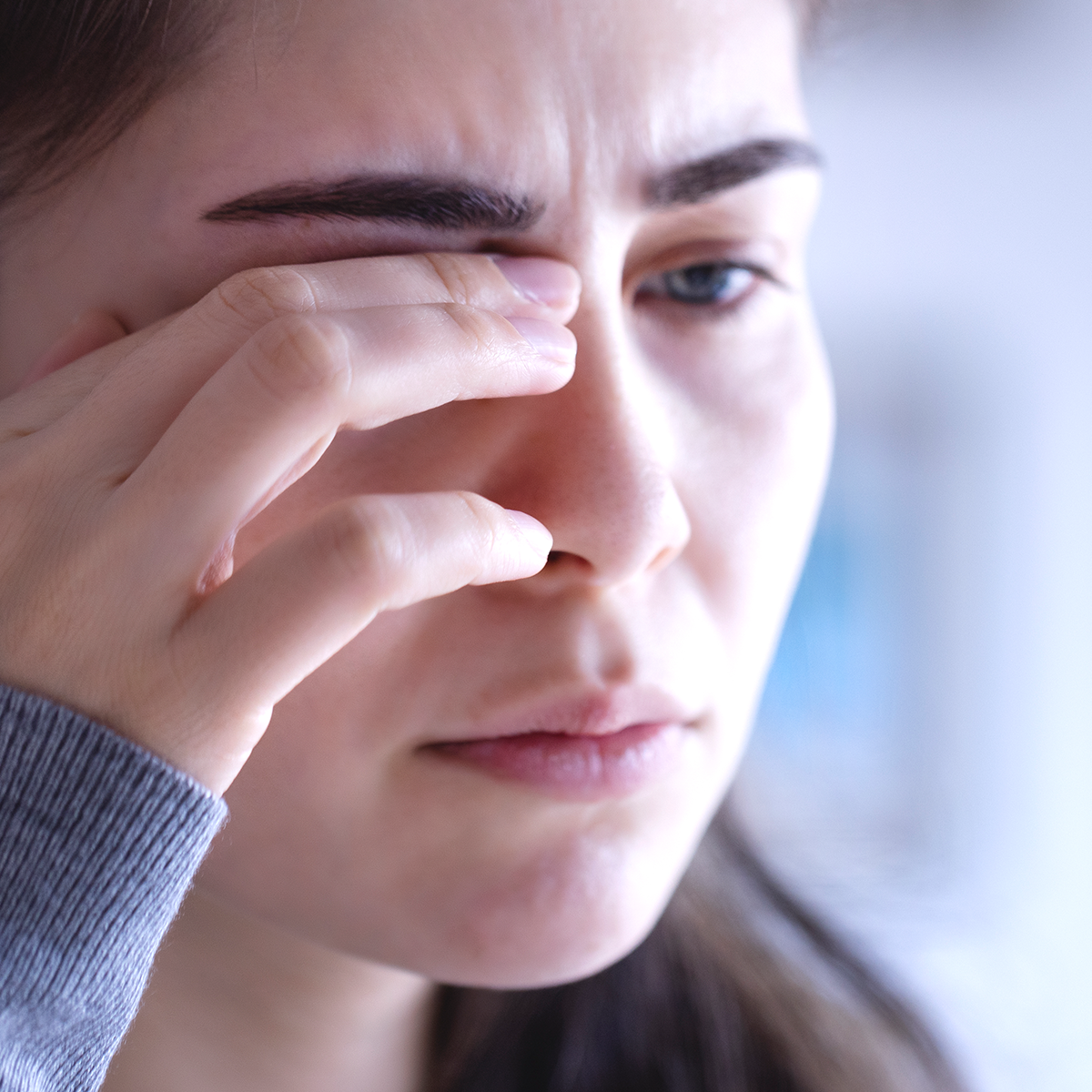 Øyelokksbetennelse (blefaritt) - symptomer, forebygging og behandling - Apotek 1