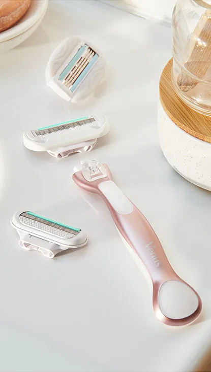 Deluxe Smooth Sensitive Razor| Venus AU