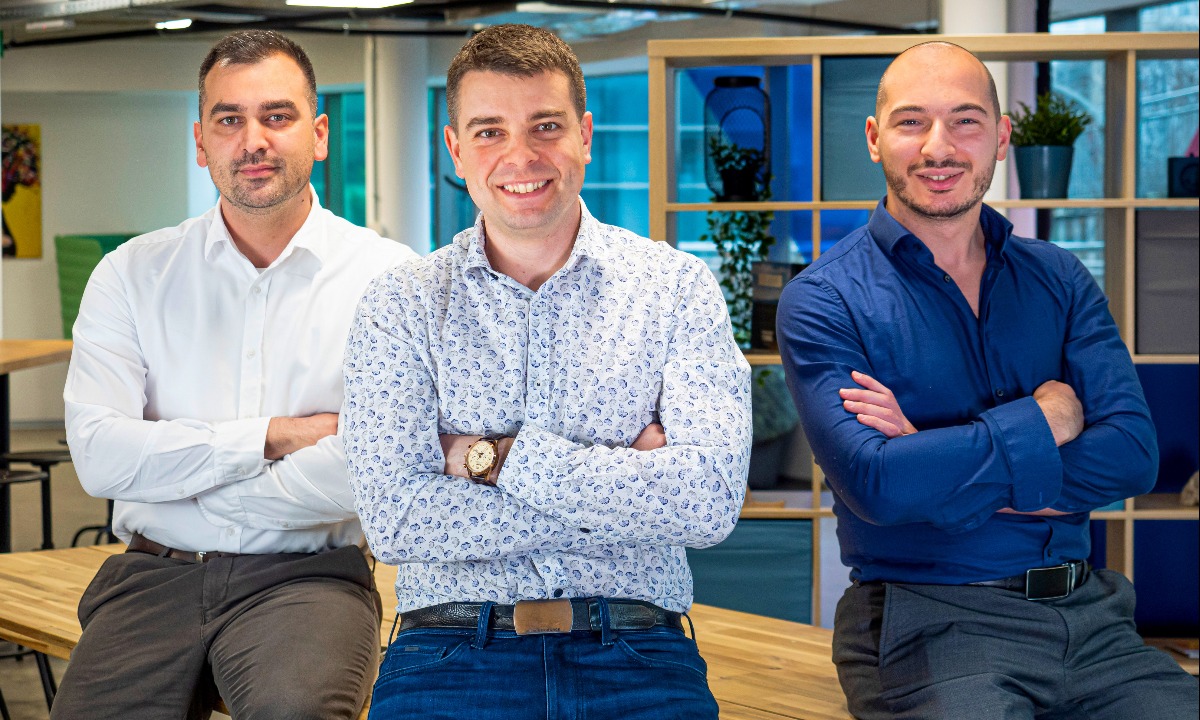 Payhawk launches business credit cards - AltFi