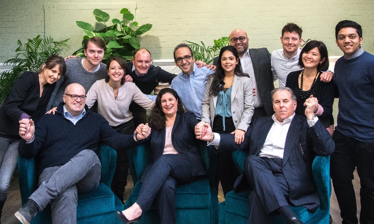 Akoni joins forces with Moneyhub to bolster its money management ...