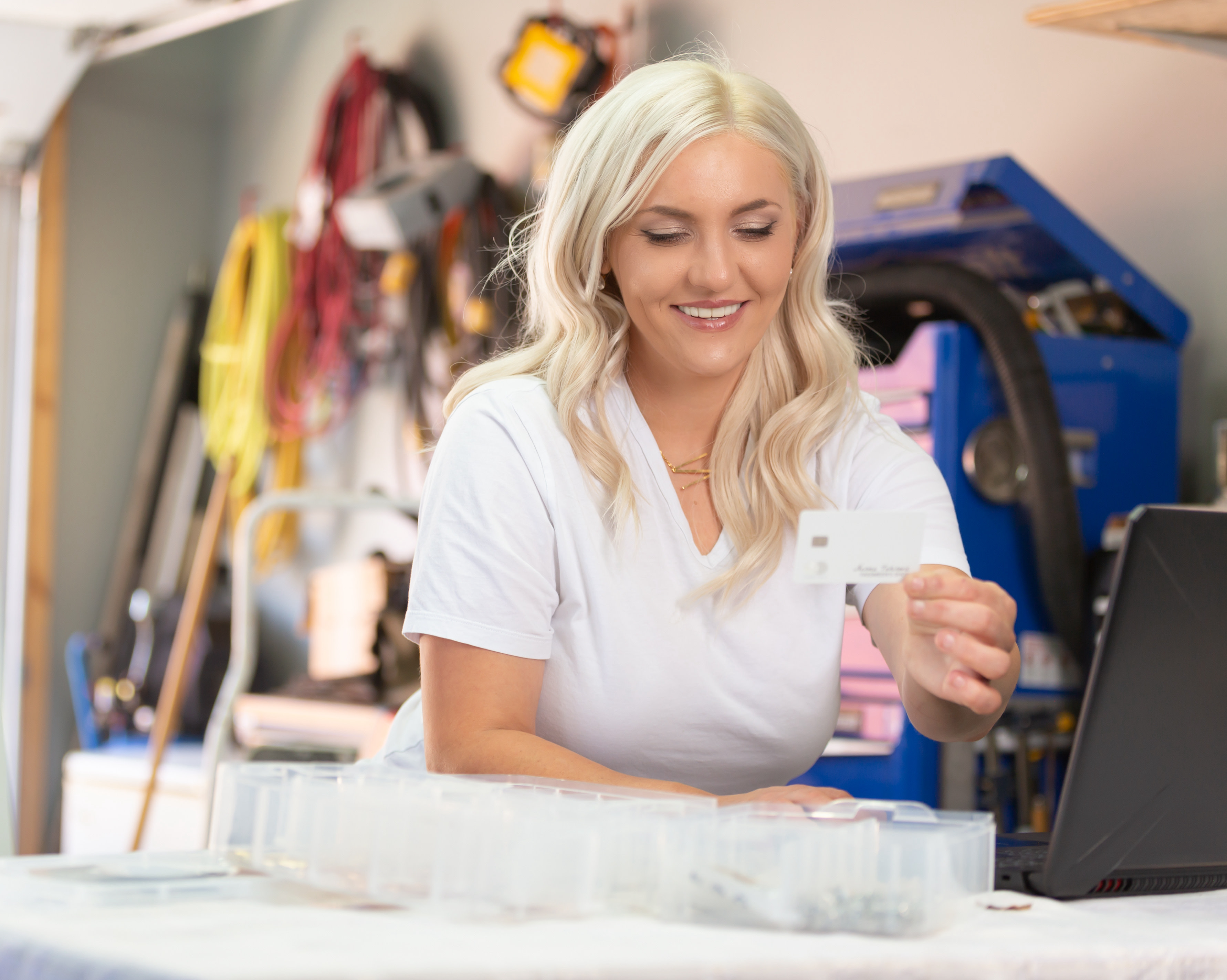 Square Introduces Square Card for Businesses, Giving Sellers Real-Time ...