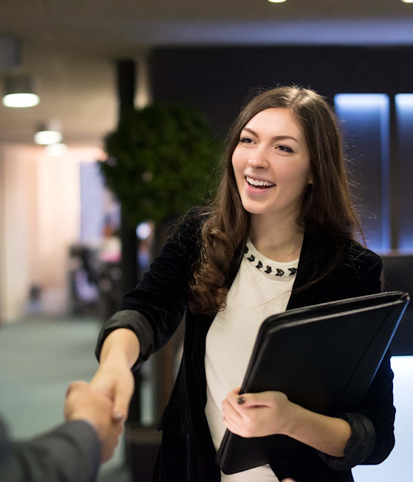 How to Use LinkedIn Effectively as a College Student | Shorelight