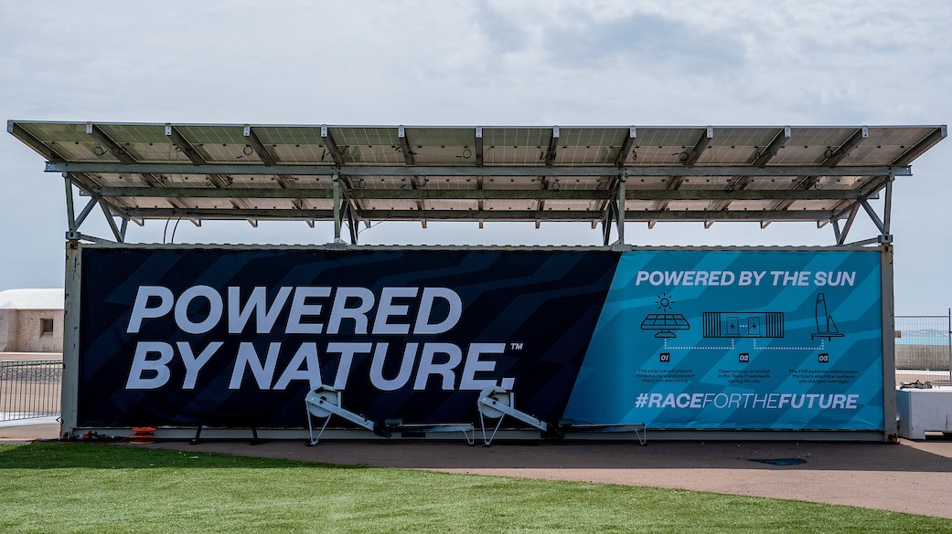 SailGP carreras por un futuro mejor aportando más carbono que su huella ...