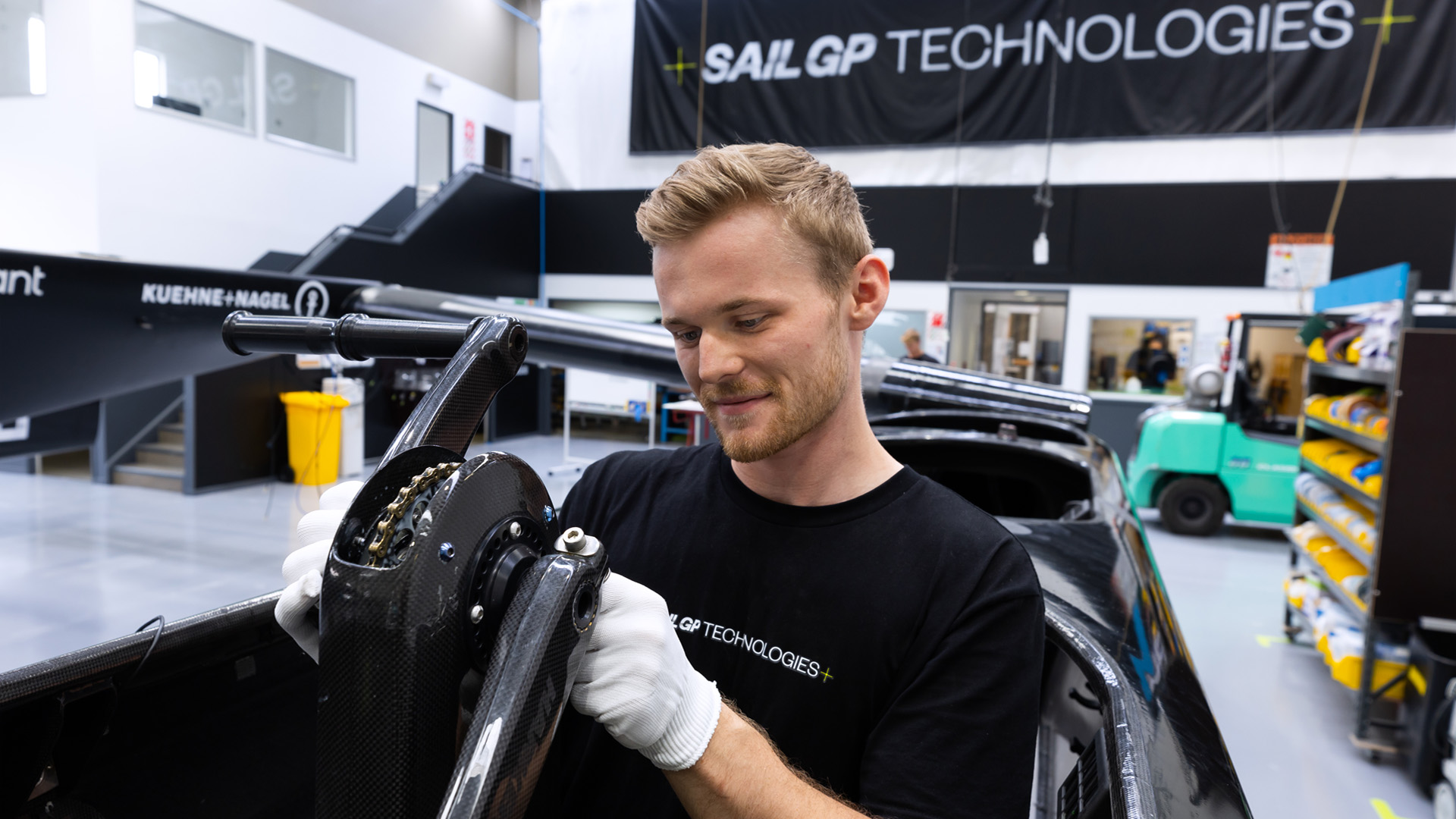 From Curiosity To Career Growth: Leo Carlberg’s Path From Intern To Engineer