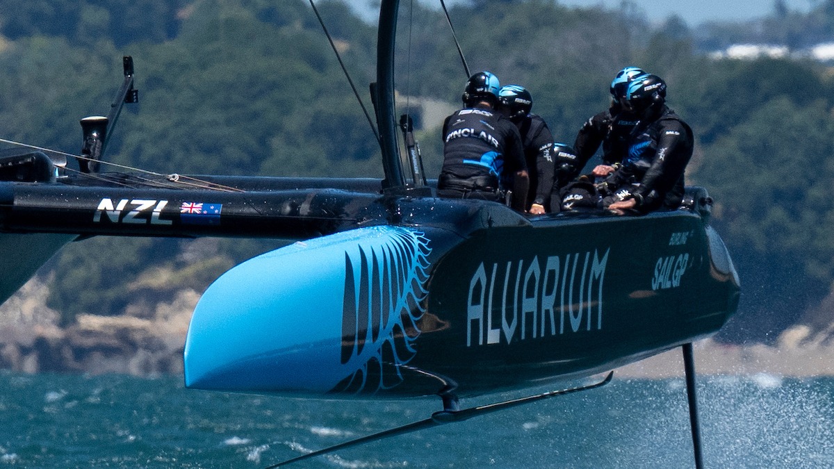 Fans back Peter Burling’s Back Foils to deliver home victory in Auckland