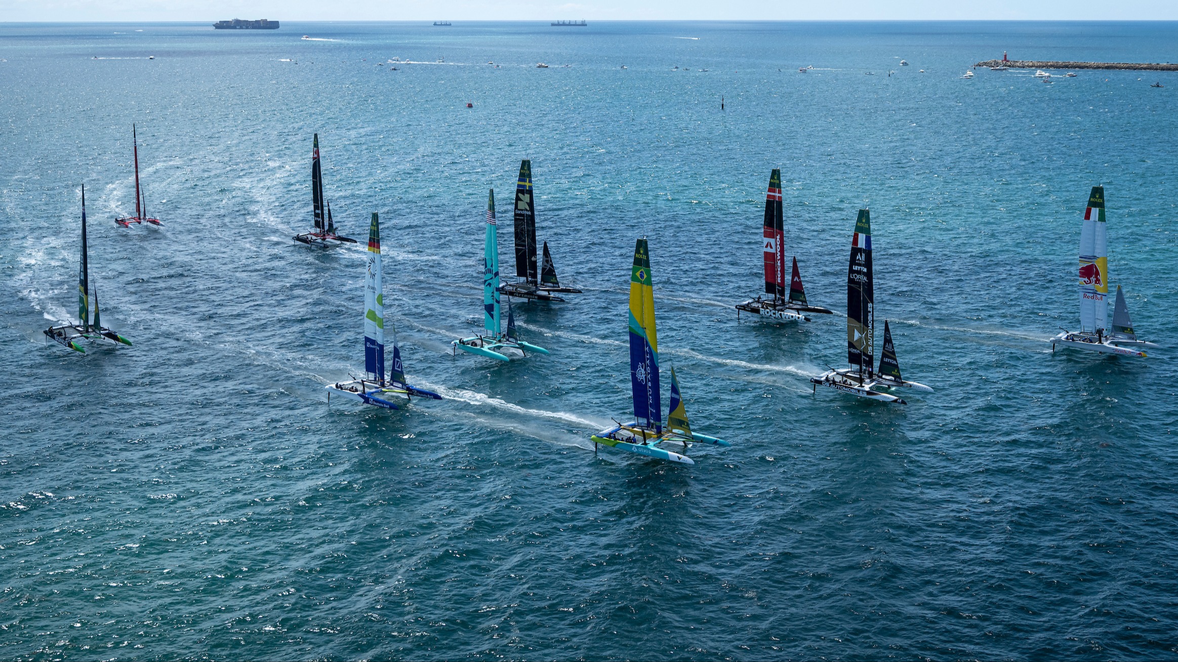 Vento Estremo a Perth: Gran Bretagna Vola, Red Bull Italy fatica