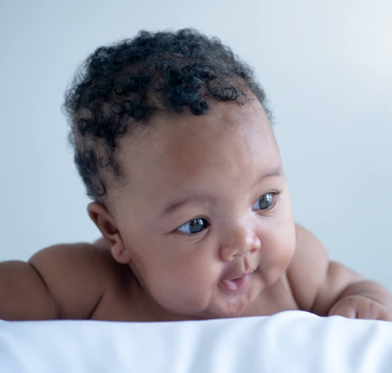 ¿Cómo estimular a un bebé de 3 meses? Aprende con Pequeñín