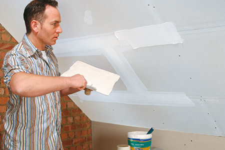 Poser du Gyproc au plafond | GAMMA