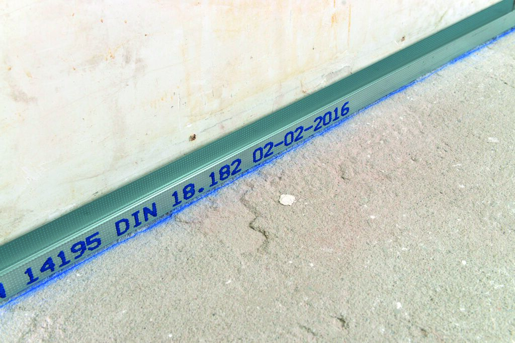 Réaliser une cloison Gyproc avec des profilés Metal Stud | GAMMA