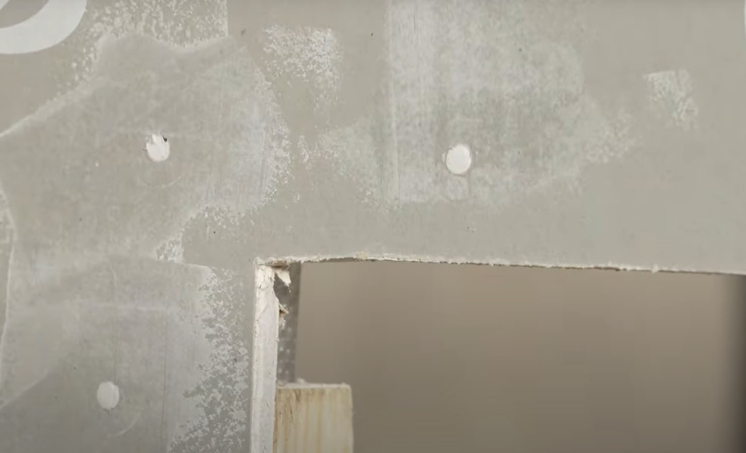 Parachever les joints des panneaux Gyproc ? | GAMMA