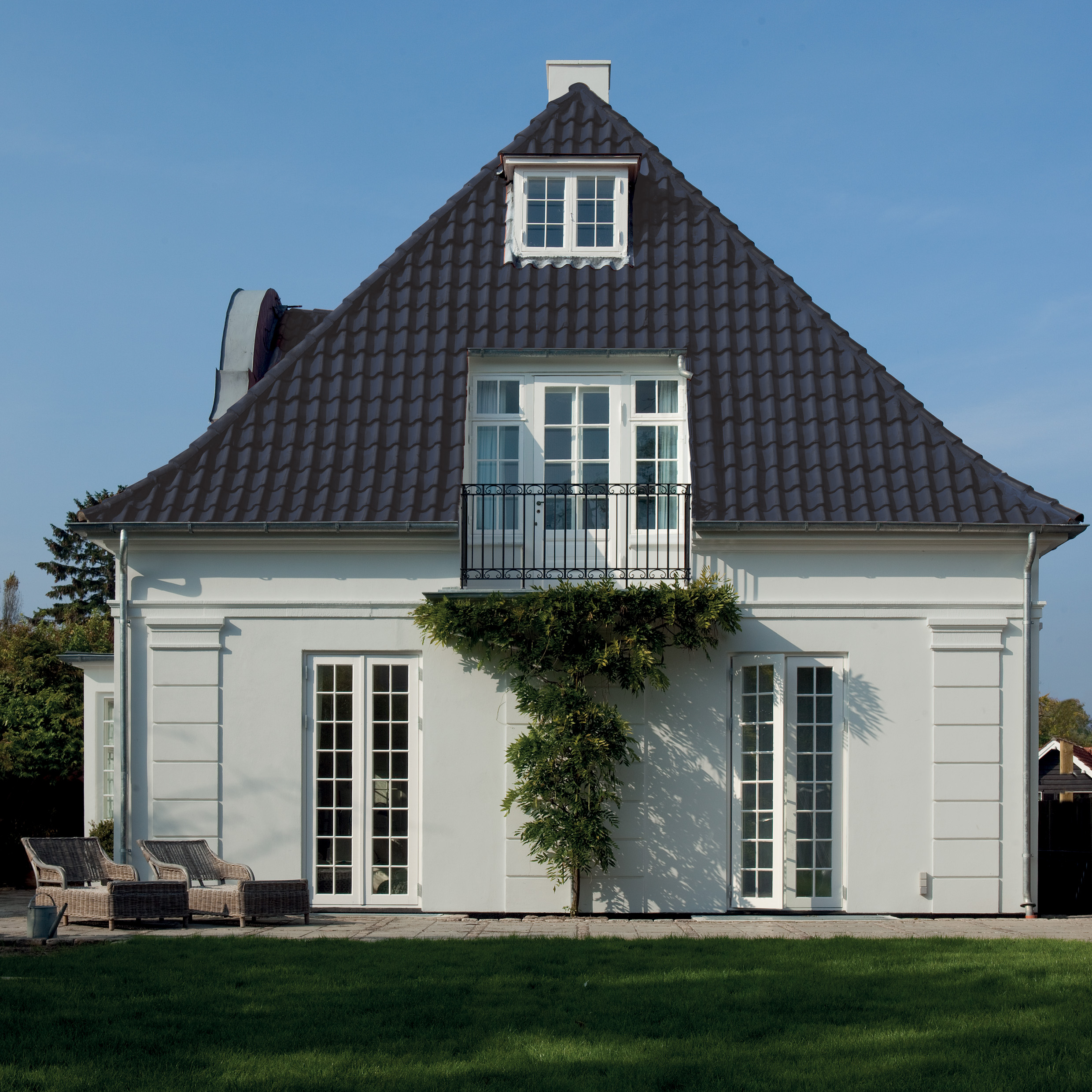 Maling af facade • Guide til facademaling, farvevalg og holdbart ...