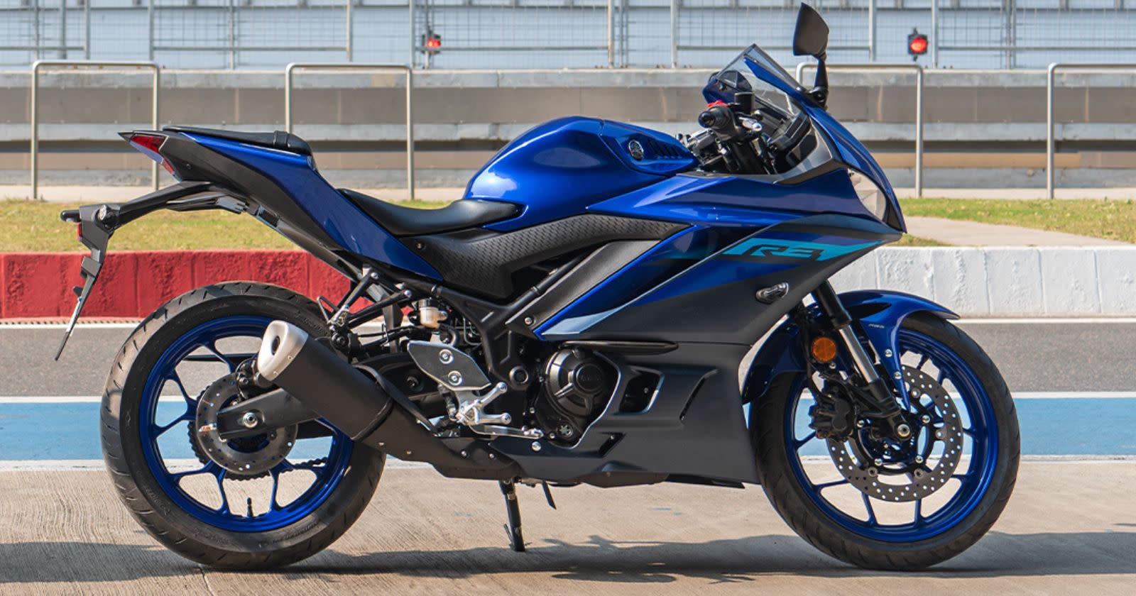 Yamaha R3 and MT-03 Launched At ₹ 4.64 and 4.59 lakhs respectively