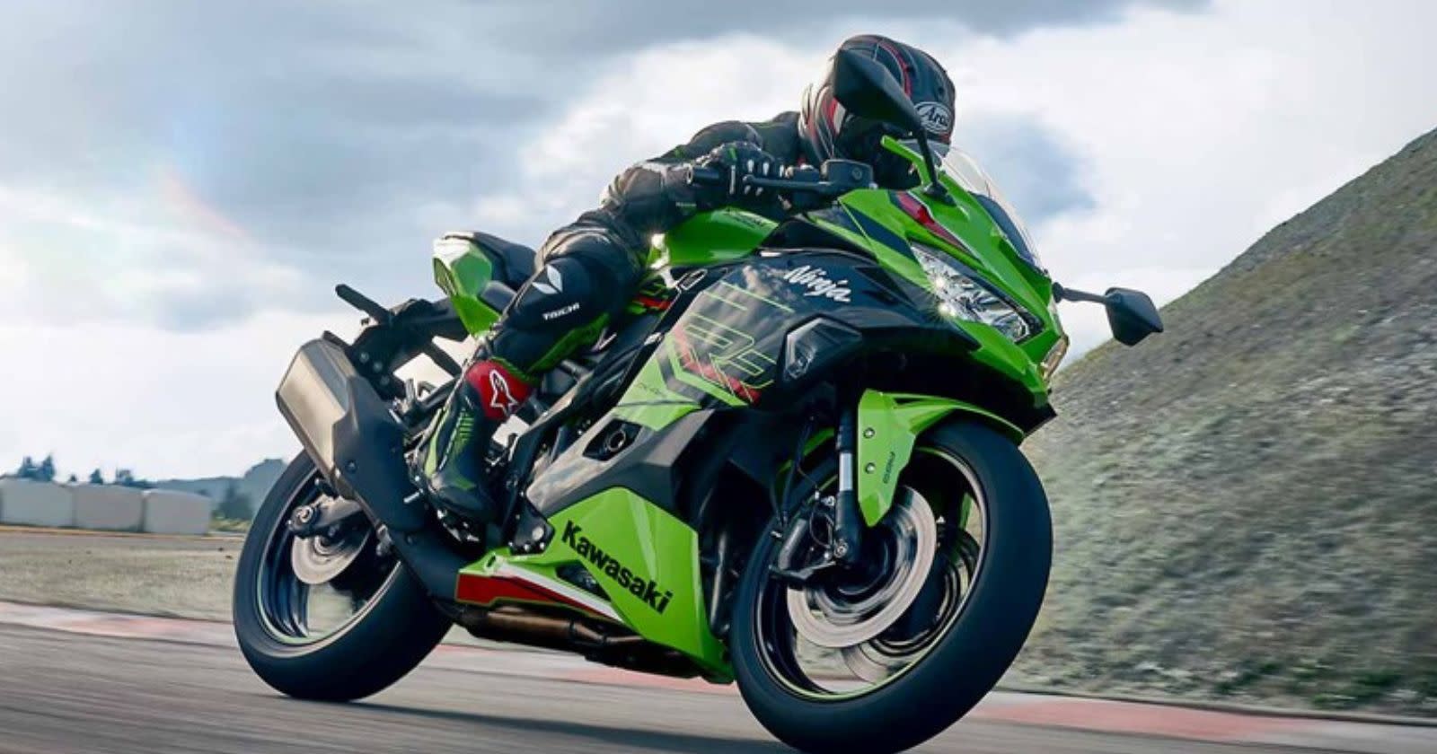 New Kawasaki Ninja ZX-4R Launched In India
