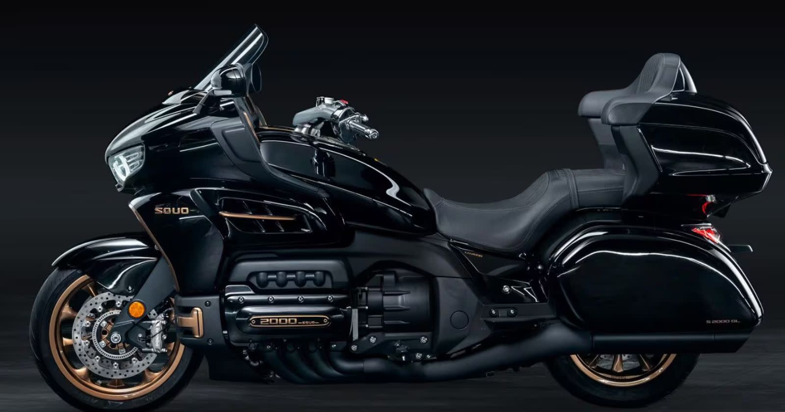 Great Wall Motors Unveils Its 8-Cylinder Souo S2000 Luxurious Tourer