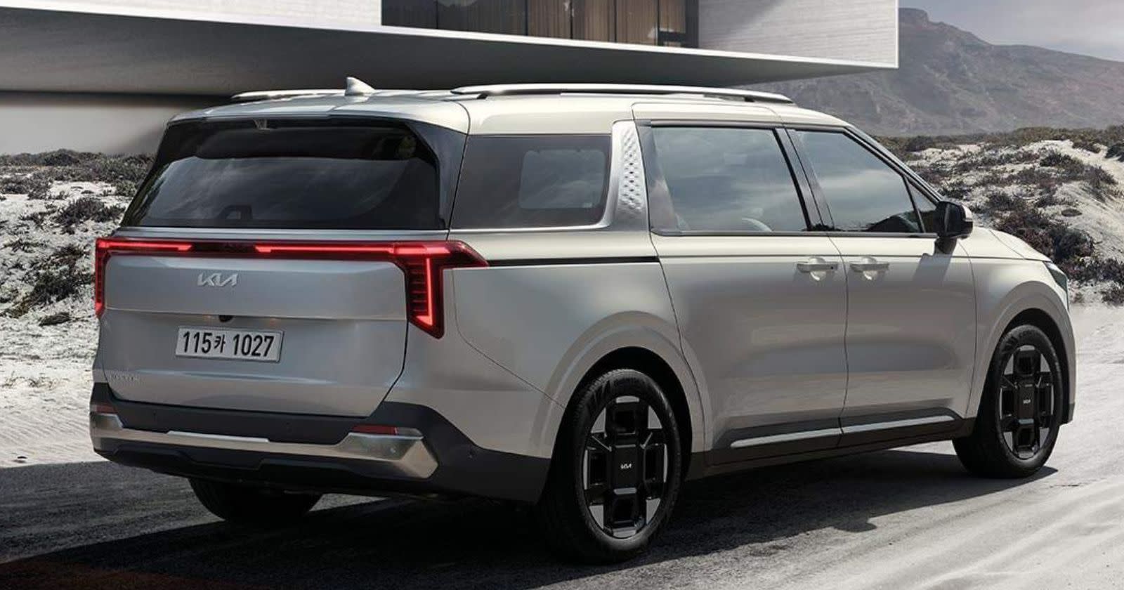 Kia Carnival Facelift Interior Revealed