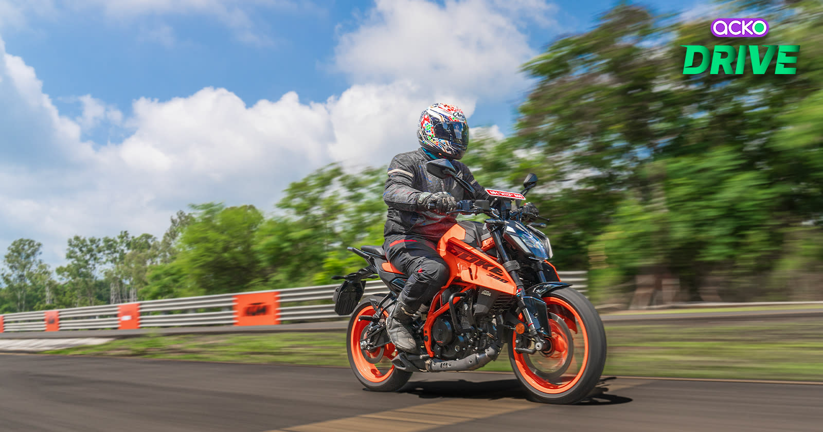 2023 KTM 390 Duke Review - The Benchmark!