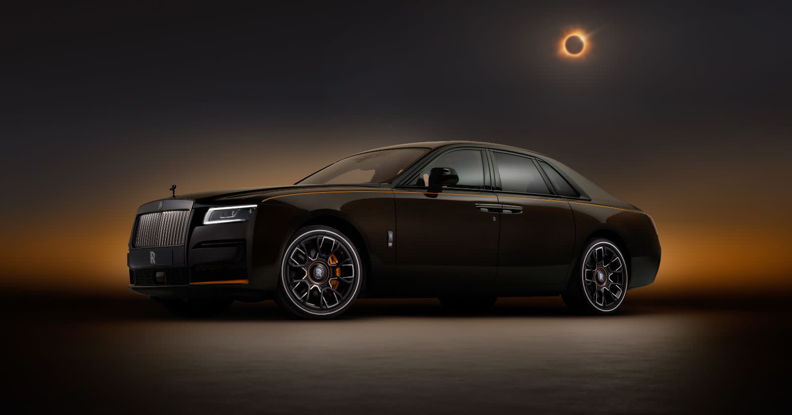 Rolls-Royce Unveils Black Badge Ghost Ékleipsis Private Collection