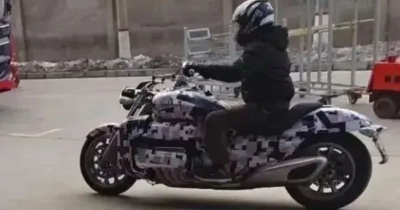 GWM Souo Flat-Eight Cruiser Spotted Testing