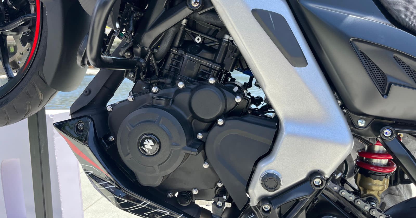 Bajaj Pulsar NS400Z - Image Gallery