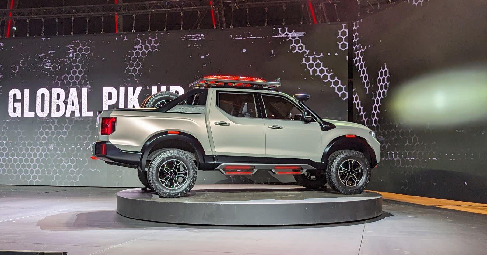 Mahindra Global Pik Up Concept Unveiled