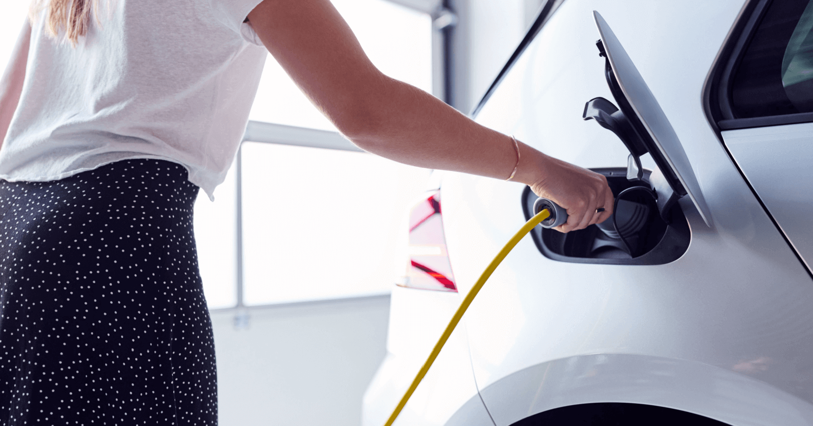 Electric Vehicle (EV) Charging Safety Tips