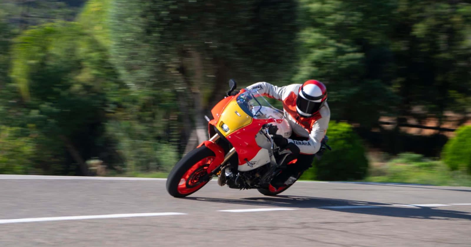 Yamaha Goes Retro With XSR900 GP