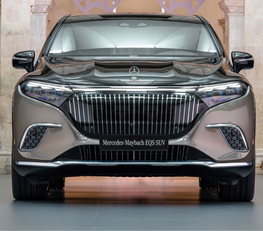 First All-Electric Mercedes-Maybach EQS SUV Showcased