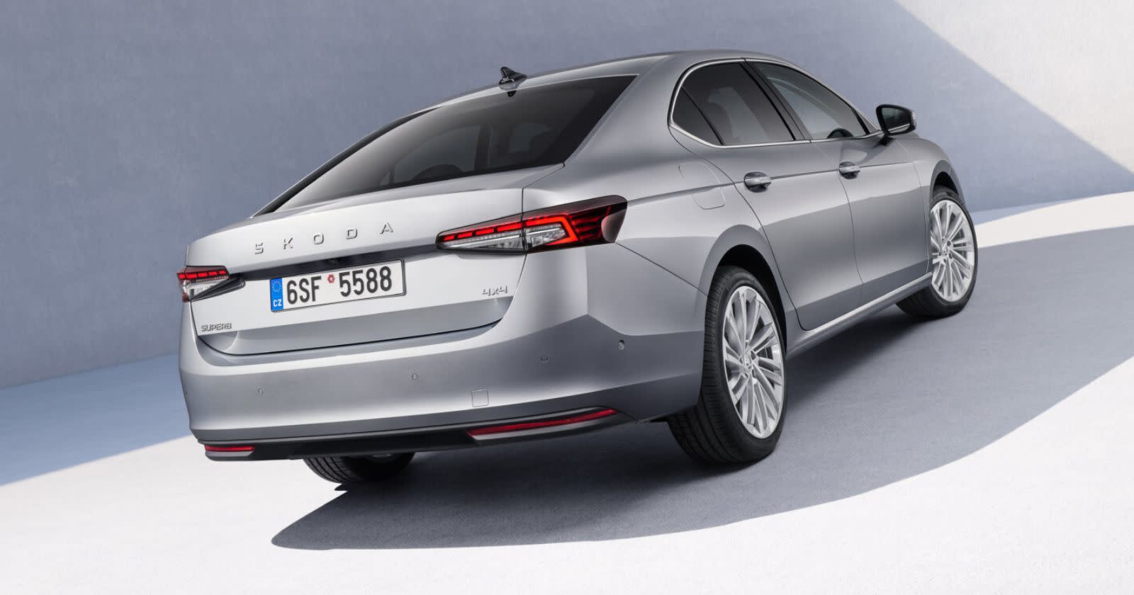 Fourth-Gen Skoda Superb Revealed